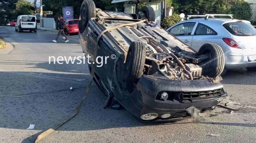 Σοκαριστικό τροχαίο στη Λεωφόρο Μαραθώνος - Σφοδρότατη σύγκρουση ...