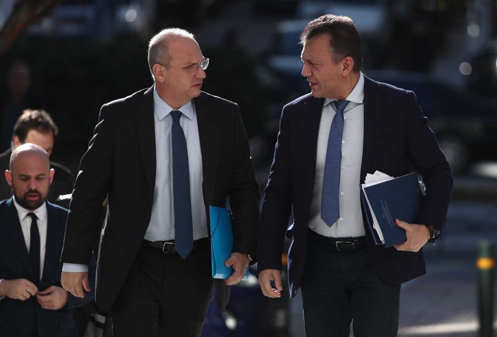 Οικονόμου και Βρούτσης στον Άρειο Πάγο για την οπαδική βία ...