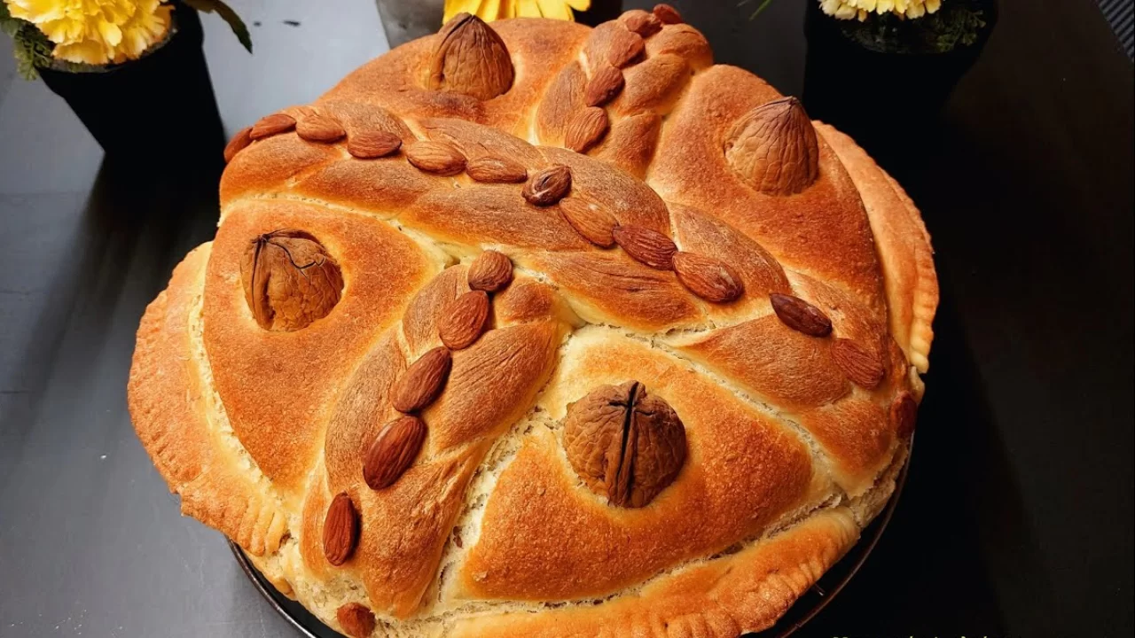 Χριστόψωμο Αγίου Όρους: Το Ιερό Ψωμί της Παράδοσης και της Ευλογίας ...